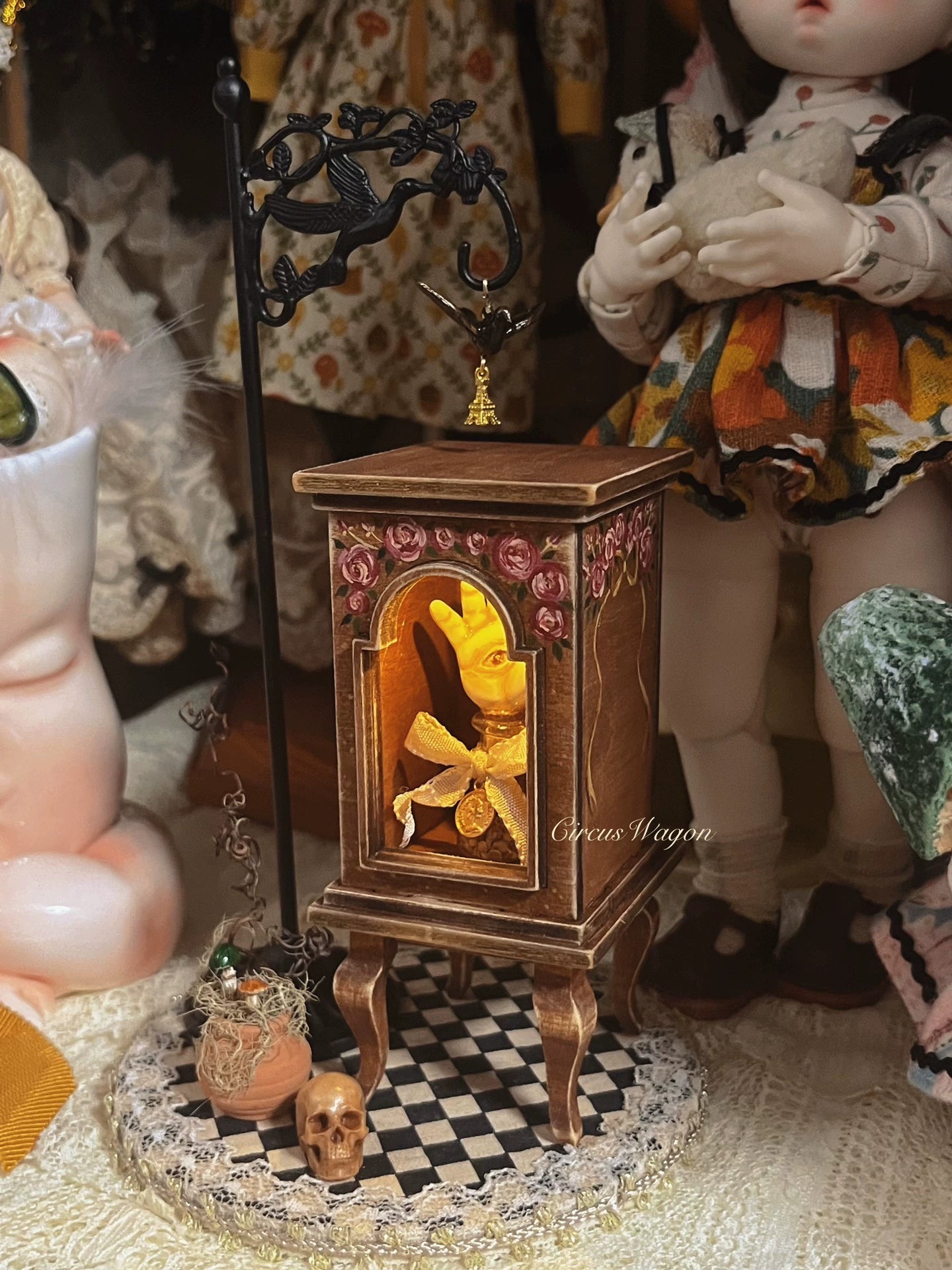 1:6 Scale 1:12 Scale Miniature Occult Display Cabinet Dollhouse Furnit ...